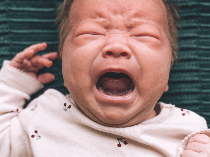 Waterhoofd baby: ontstaan, symptomen, behandeling en gevolgen