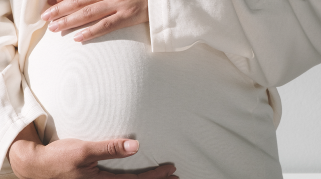 Buikpijn tijdens de zwangerschap: oorzaken